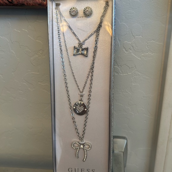 Guess | Jewelry | Guess Silver Necklace Collection Modern Elegance ...